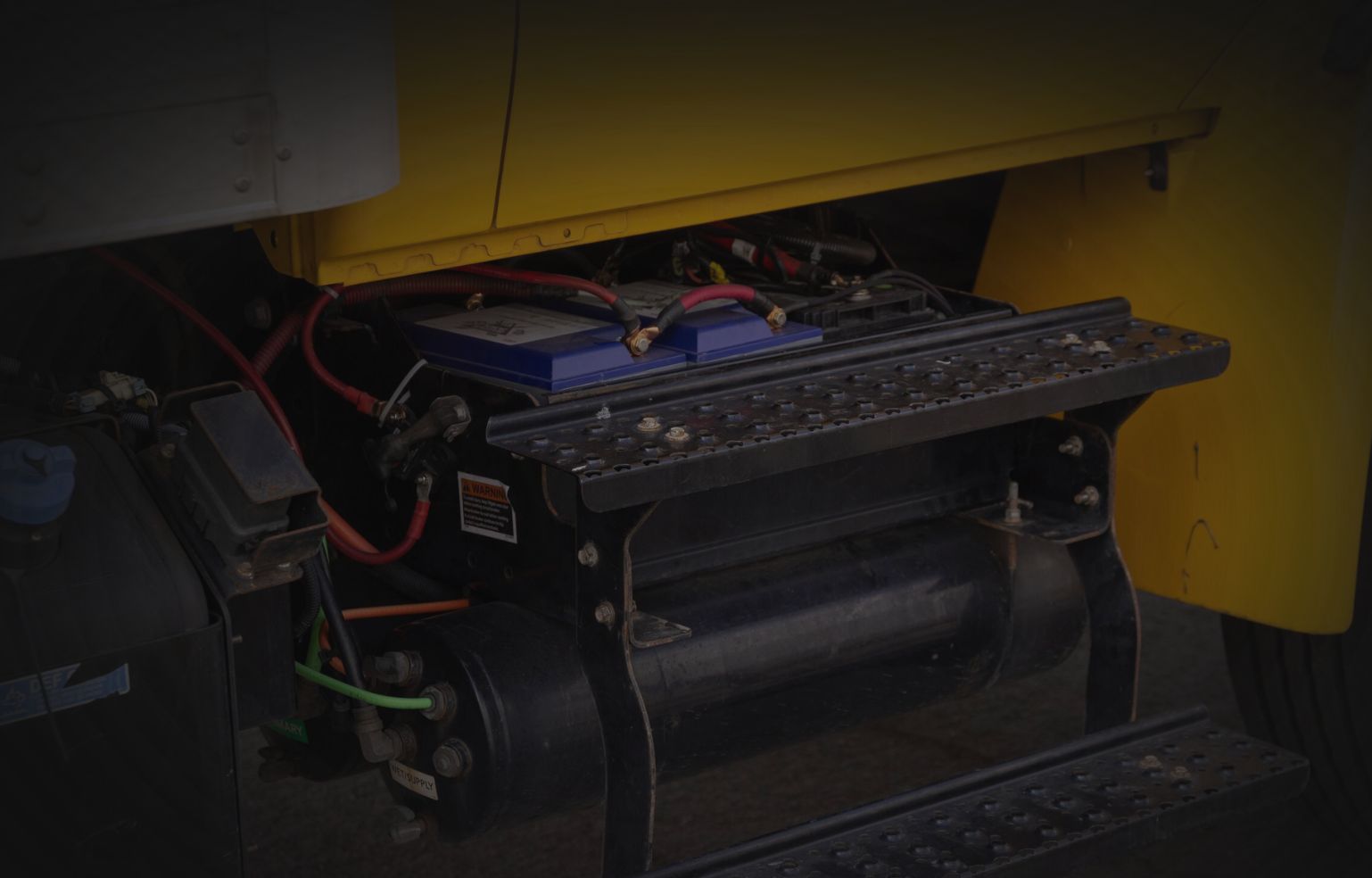 Trucking Power Solutions | Dragonfly Energy